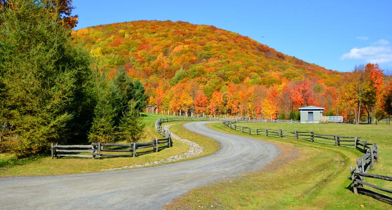 Fall Landscape Eastern Townships Stock Photo - Image of foliage, farm ...