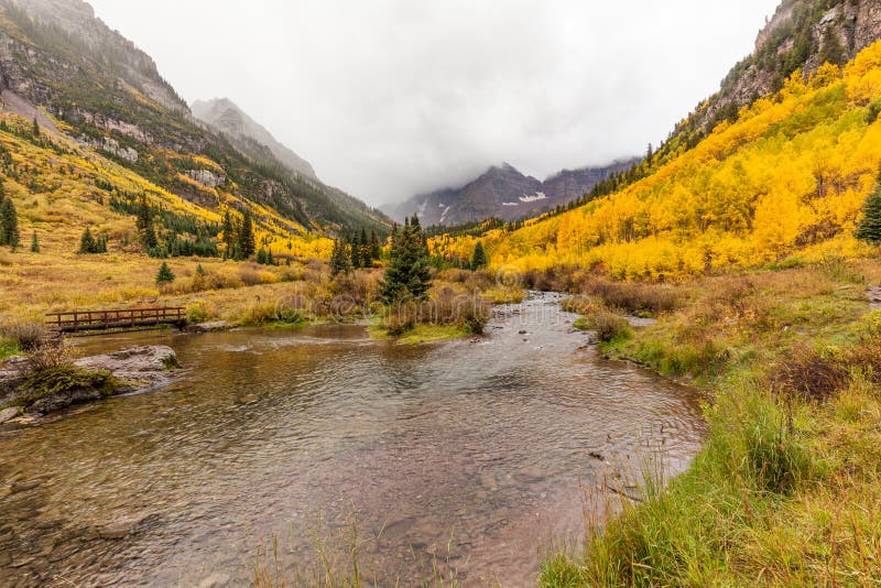 Fall at Maroon Bells stock image. Image of nature, colors - 34787259