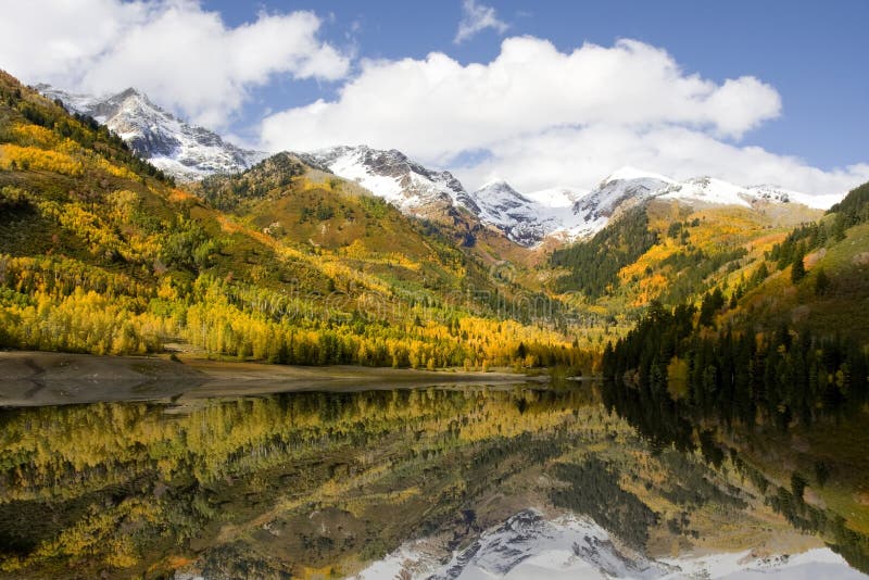 Fall Reflections stock image. Image of color, park, yellow - 6635185