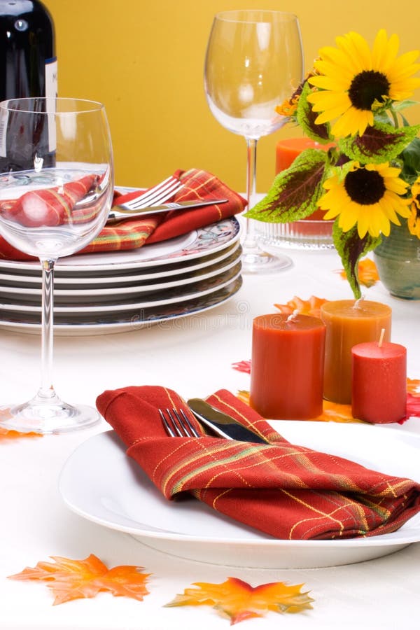 Fall Theme Dinner Table Settin Stock Photo - Image of napkin, leaves ...