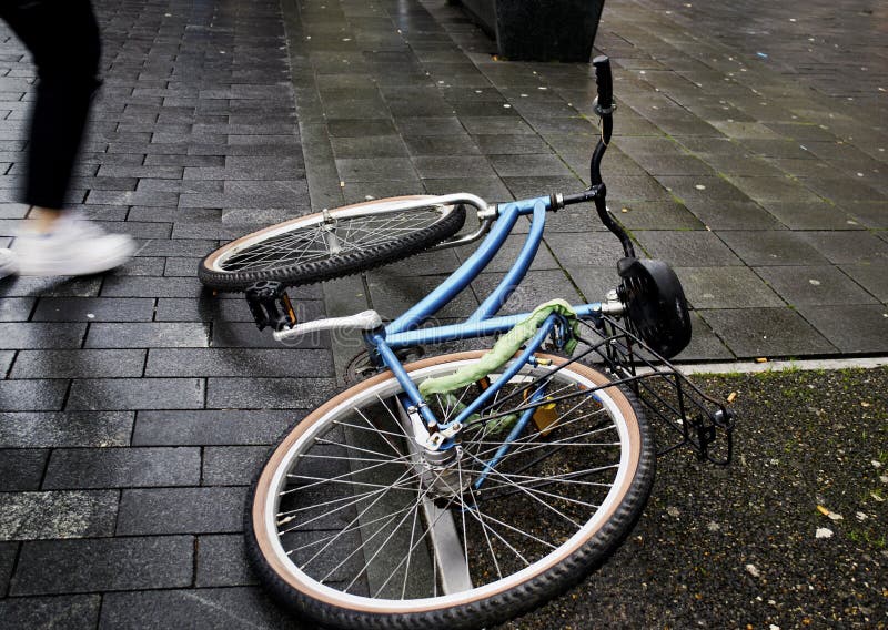 Fallen Bicycle Covered by Snow Stock Photo - Image of road, pedal: 12548464