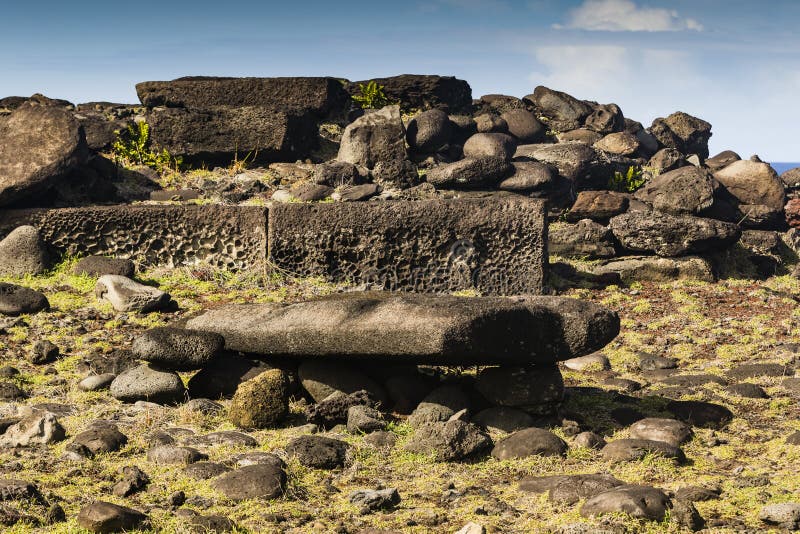 A Fallen and Broken Moai Statue Stock Photo - Image of broken, fallen ...