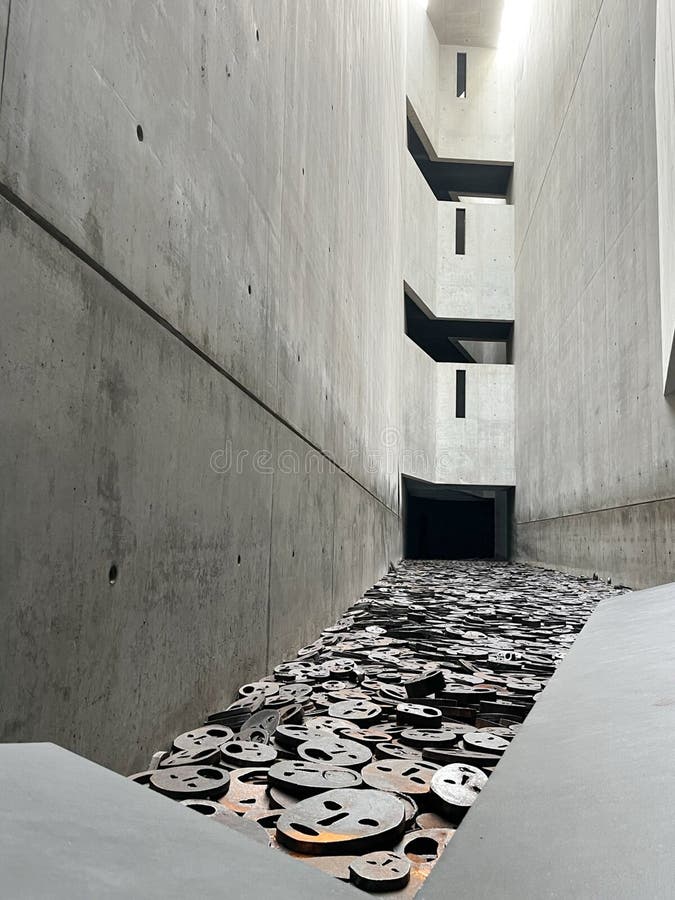 Fallen Faces from the Installation in Memory at the Jewish Museum in ...