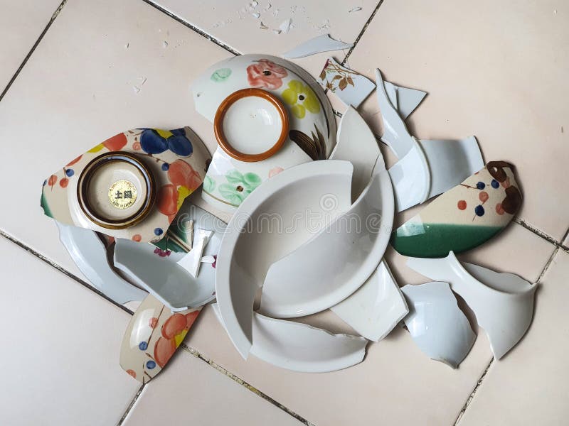 Bowls Plates Sketch Stock Photos - Free & Royalty-Free Stock Photos ...