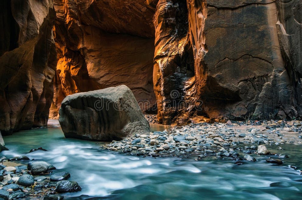 The Fallen Rock stock image. Image of huge, sandstone - 27996289