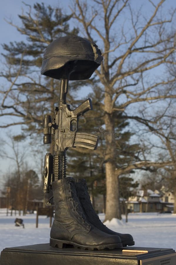 Fallen Soldier Memorial Statue