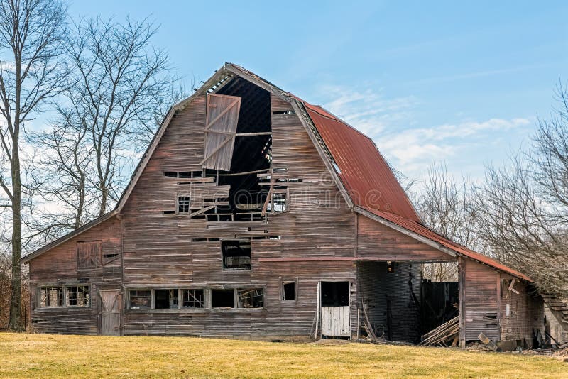 Falling Down Barn stock image. Image of agriculture, indiana - 49904091