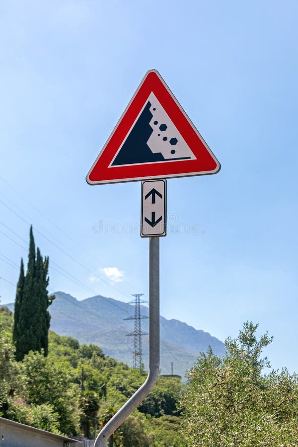 Falling Stones Traffic Sign Stock Photo - Image of nago, rock: 159089258