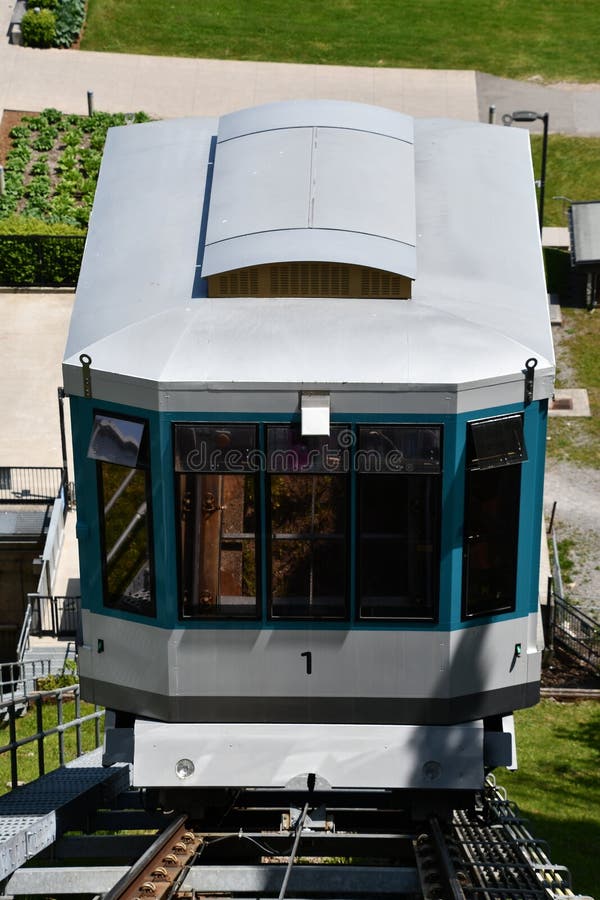 Falls Incline Railway (Funicular) at Niagara Falls in Ontario, Canada ...
