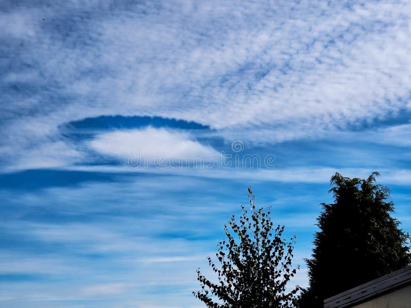 Fallstreak Cloud Formations Stock Image - Image of clouds, lyme: 115763023