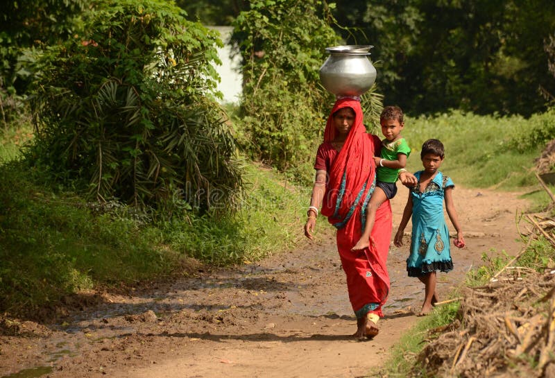 Familia rural india imagen editorial. Imagen de activo - 109878390
