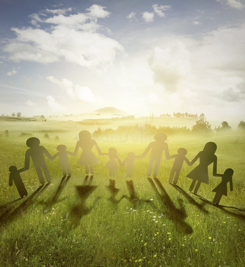 Famille unie photo stock. Image du été, sunrise, poupée - 45709056