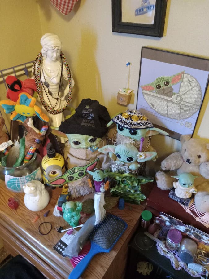 Family of Yoda& X27;s 2023 Editorial Stock Photo - Image of flower ...