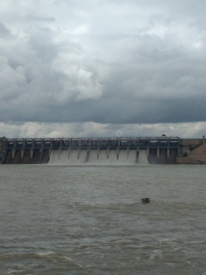 A Famous Bansagar Dam with Open 10 Gates Out of 18 Gates Stock Photo ...