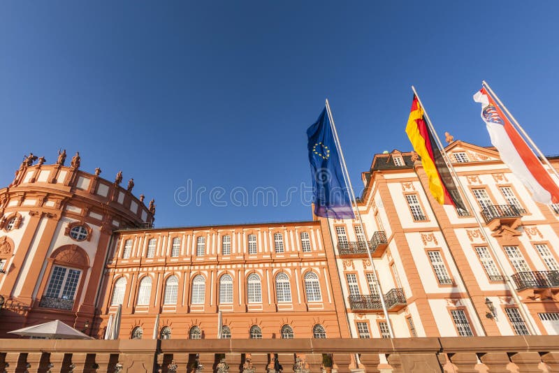 Famous Biebrich Castle stock image. Image of dukes, park - 37179163