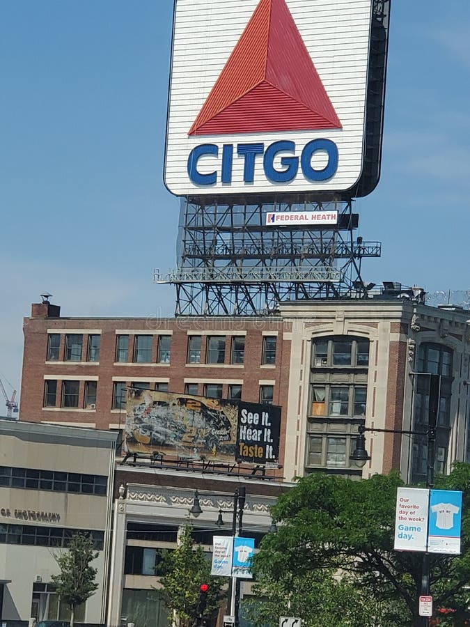 Citgo Sign, Boston Landmark Editorial Image - Image of blue, neon: 19179085