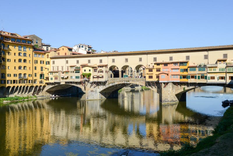 Famous Bridge of Ponte Vecchio in Florence on Italy Editorial Stock ... Famous Bridge of Ponte Vecchio in Florence on Italy Editorial Stock ...