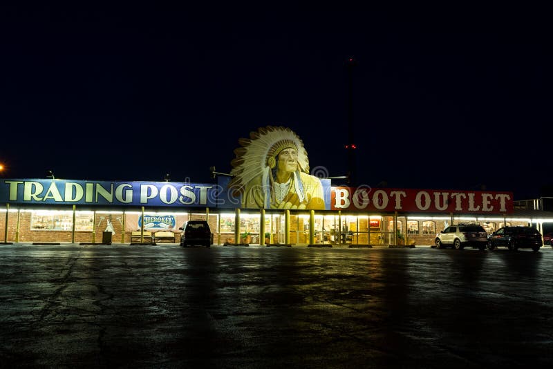 Famous Cherokee Trading Post and Boot Outlet Building Editorial Photo ...