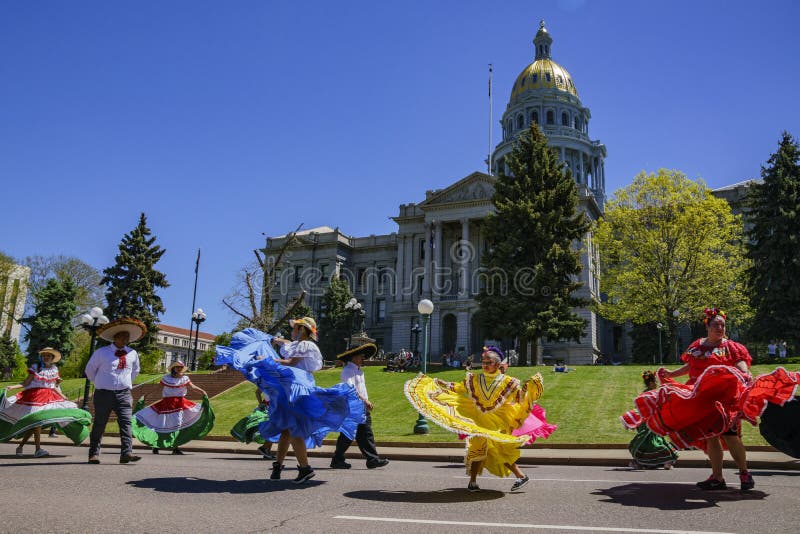 The Famous Cinco De Mayo Parade Editorial Image - Image of capitol ...