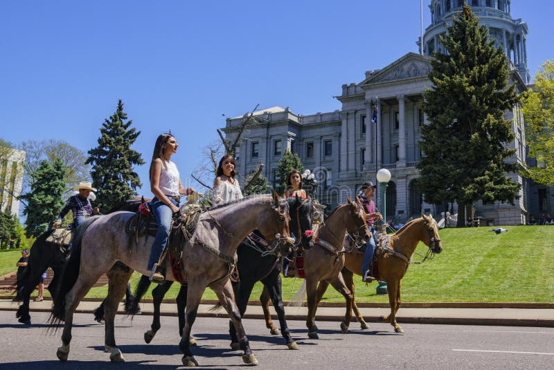 The Famous Cinco De Mayo Parade Editorial Photo - Image of outdoor ...