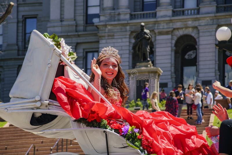 The Famous Cinco De Mayo Parade Editorial Image - Image of downtown ...