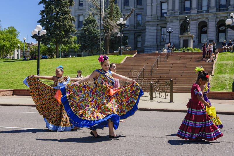 The Famous Cinco De Mayo Parade Editorial Stock Photo - Image of travel ...