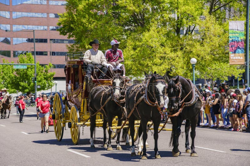 The Famous Cinco De Mayo Parade Editorial Stock Image - Image of ...