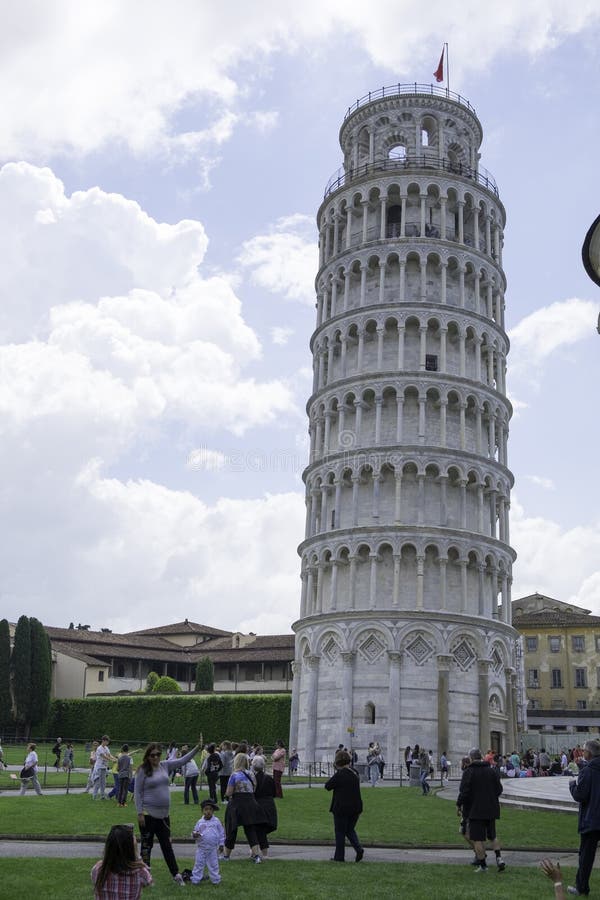 The Famous Leaning Tower of Pisa in Italy Editorial Photography - Image ...