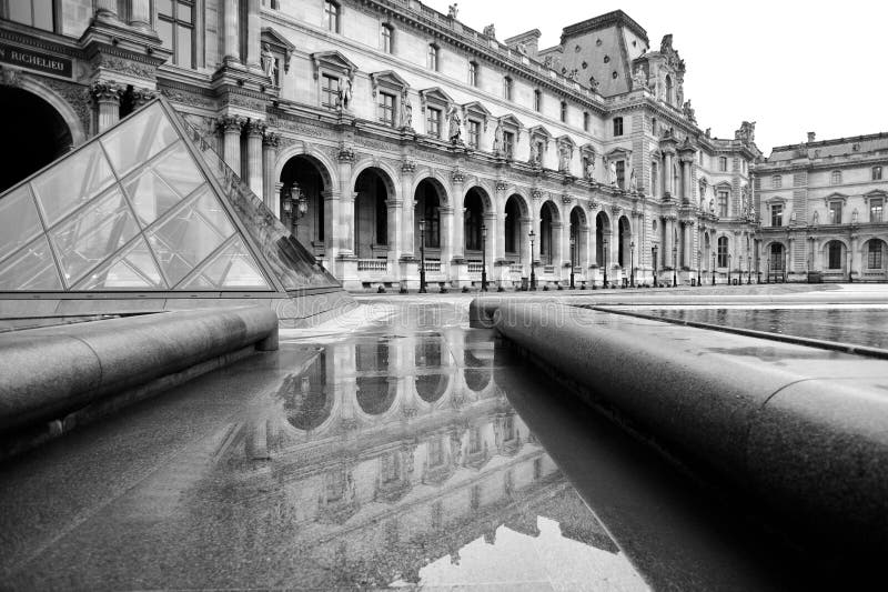 Famous Louvre museum editorial photography. Image of french - 46836192