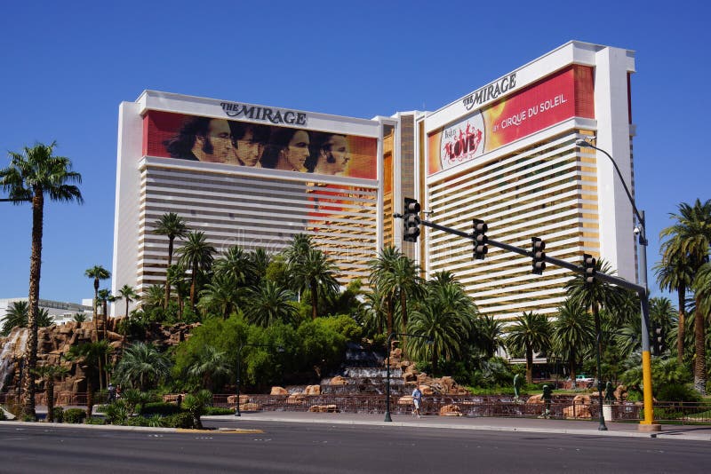 Famous Mirage Hotel Complex Editorial Photo - Image of fabulously ...