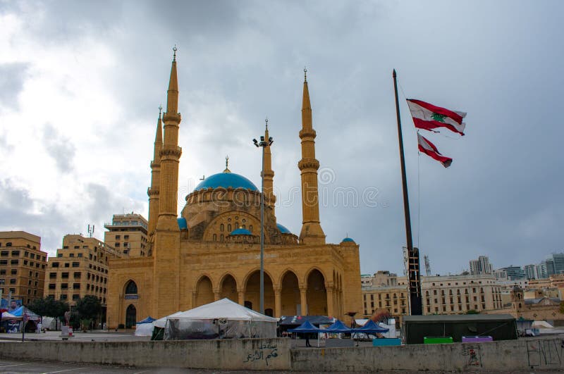 Famous Mosque in Downtown Beirut Editorial Photography - Image of ...