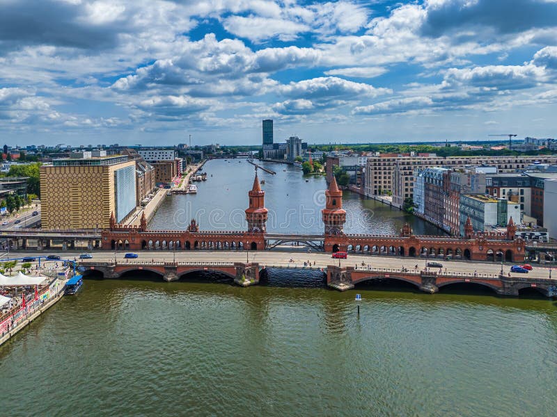 Beautiful Oberbaum Bridge Over River Spree in Berlin, Germany Stock ...