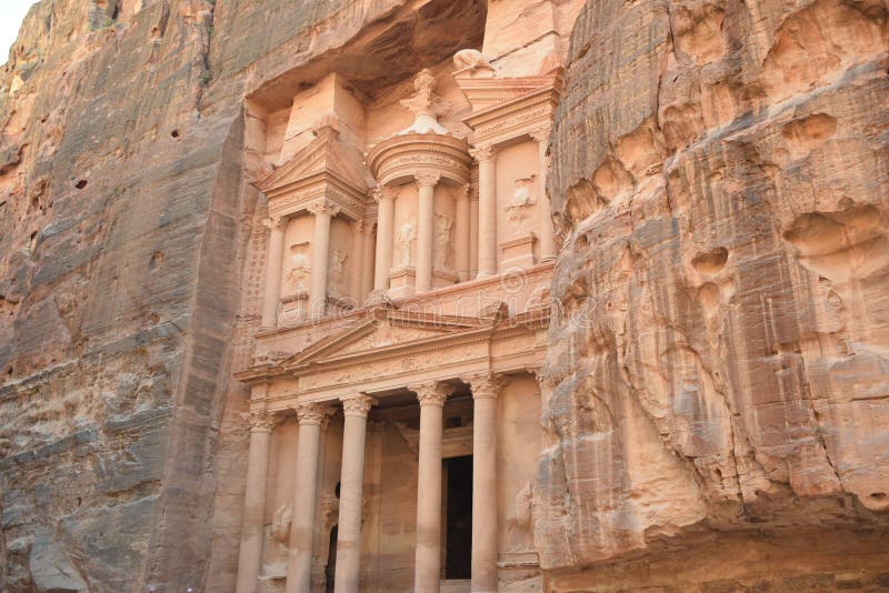 Treasury facade of Petra stock photo. Image of night - 26583994