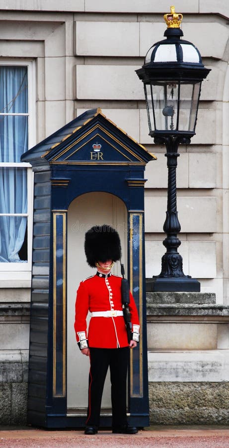 The queen`s guard editorial stock photo. Image of europe - 130898818