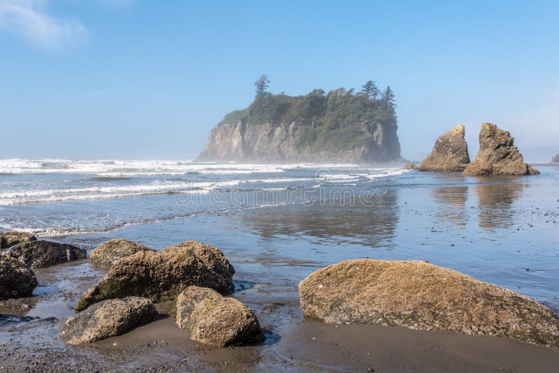 Famous Ruby Beach on the Pacific Coast, Olympic National Park Stock ...