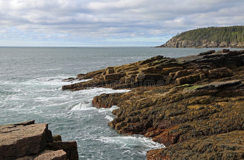 Cliffs of Thunder Hole stock image. Image of nature - 343650445