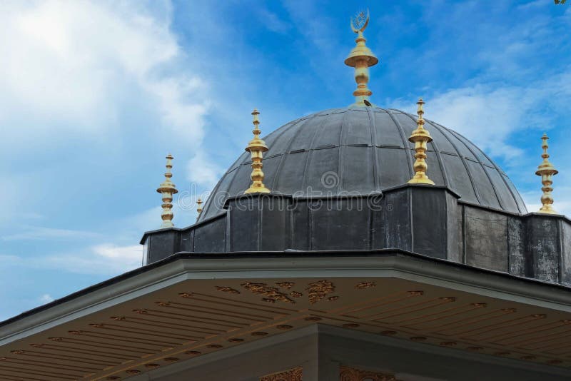 The Famous Topkapi Palace Museum in Istanbul, Turkey Stock Photo ...