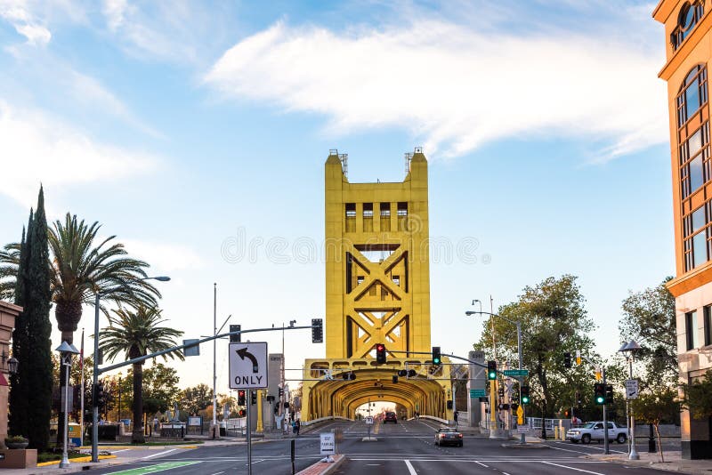 Tower Bridge in Sacramento editorial image. Image of american - 107483675