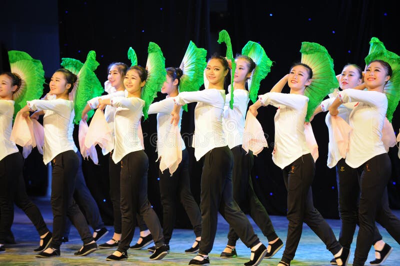 Fan Basic Skills-the National Dance Training Editorial Photo - Image of ...