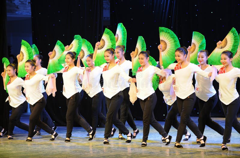 Fan Basic Skills-the National Dance Training Editorial Photo - Image of ...