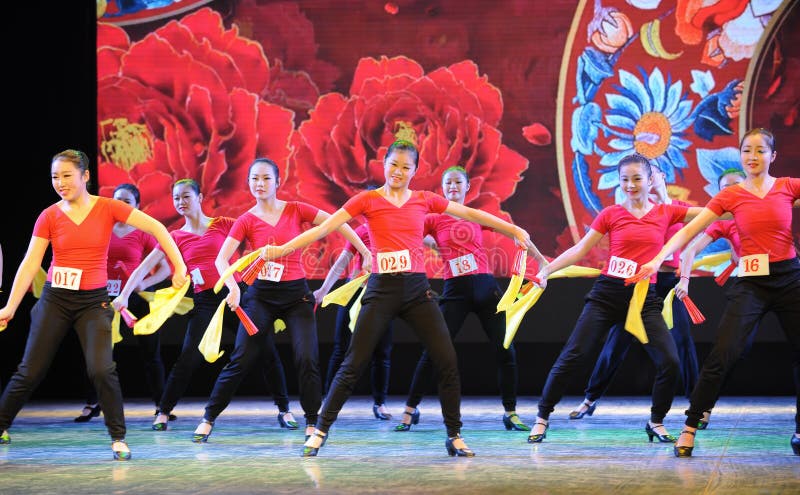 The Fan Dance Basic Skill-the National Dance Training Editorial Stock ...