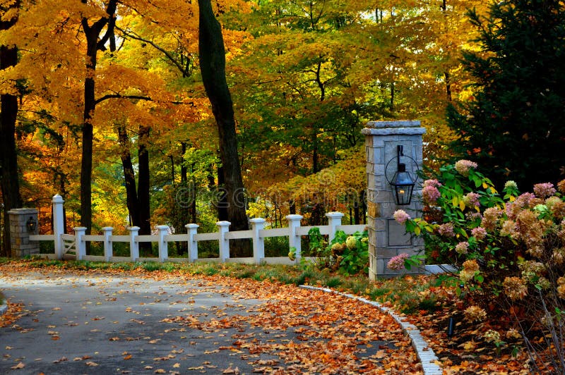 32+ White fence fall colors Free Stock Photos - StockFreeImages