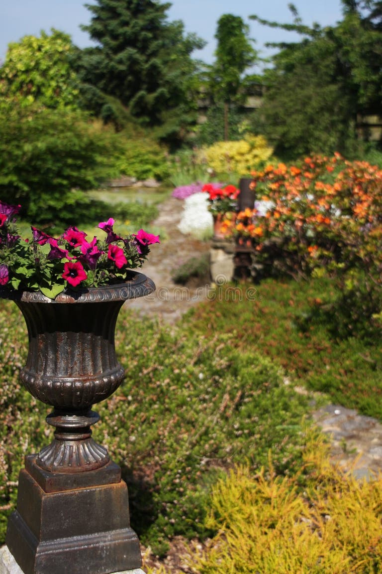 767 Fancy Gardens Stock Photos - Free & Royalty-Free Stock Photos from ...