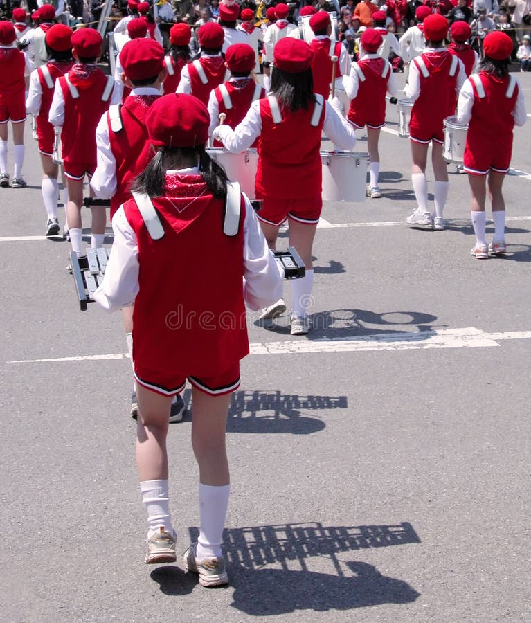 Fanfarria de los niños foto de archivo. Imagen de sombreros - 906482