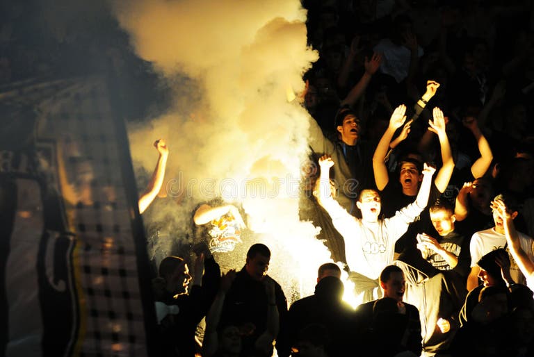 Fans celebrating the goal editorial image. Image of football - 22186580