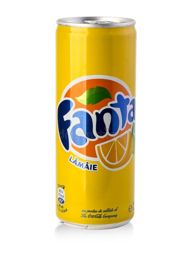 Fanta-burk på vit bakgrund redaktionell arkivfoto. Bild av isolerat ...