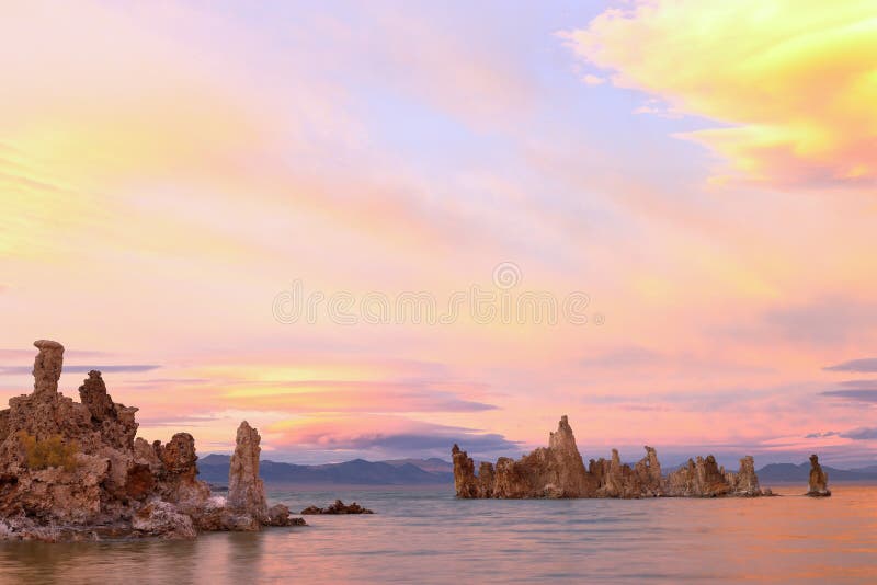 Fantastic Colors Over Mono Lake with Lenticular Clouds Moving Over it ...