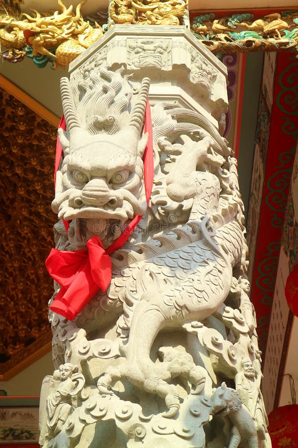 Fantastic Column with Chinese Dragon Stone Carving in Chinese Temple ...