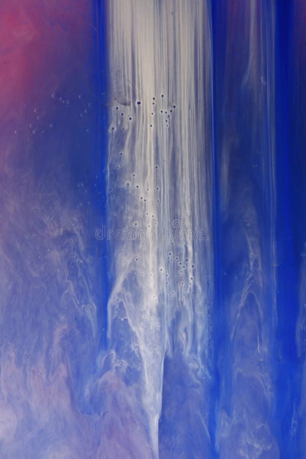 Farben im Wasser stockbild. Bild von muster, wasser, rosa - 5438245