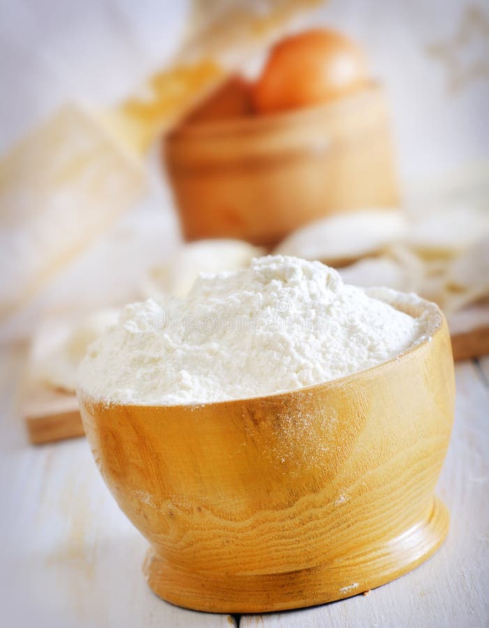 Farine image stock. Image du ingrédient, caillé, kitchenware - 27990583